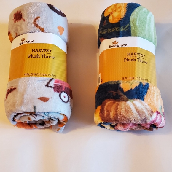 Way To Celebrate | Bedding | 2 Autumnfall Fleece Lightweight Throws 58 ...